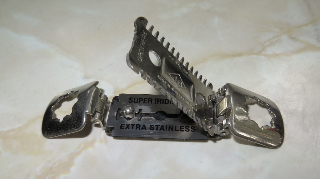 Razor blade tabs, covered or uncovered? | Against The Grain - Wet ...